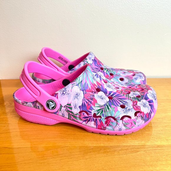 CROCS | Shoes | Crocs Womens Pink Tropical Floral Palm Print Slip On ...
